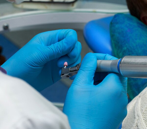 Alasta® PRO Nitrile Exam Gloves with Glide Assist™ Technology | Easy-On ...